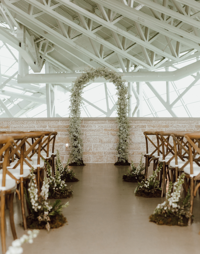 15+ Wedding Arch Ideas For Your Wedding Ceremony | Junebug Weddings