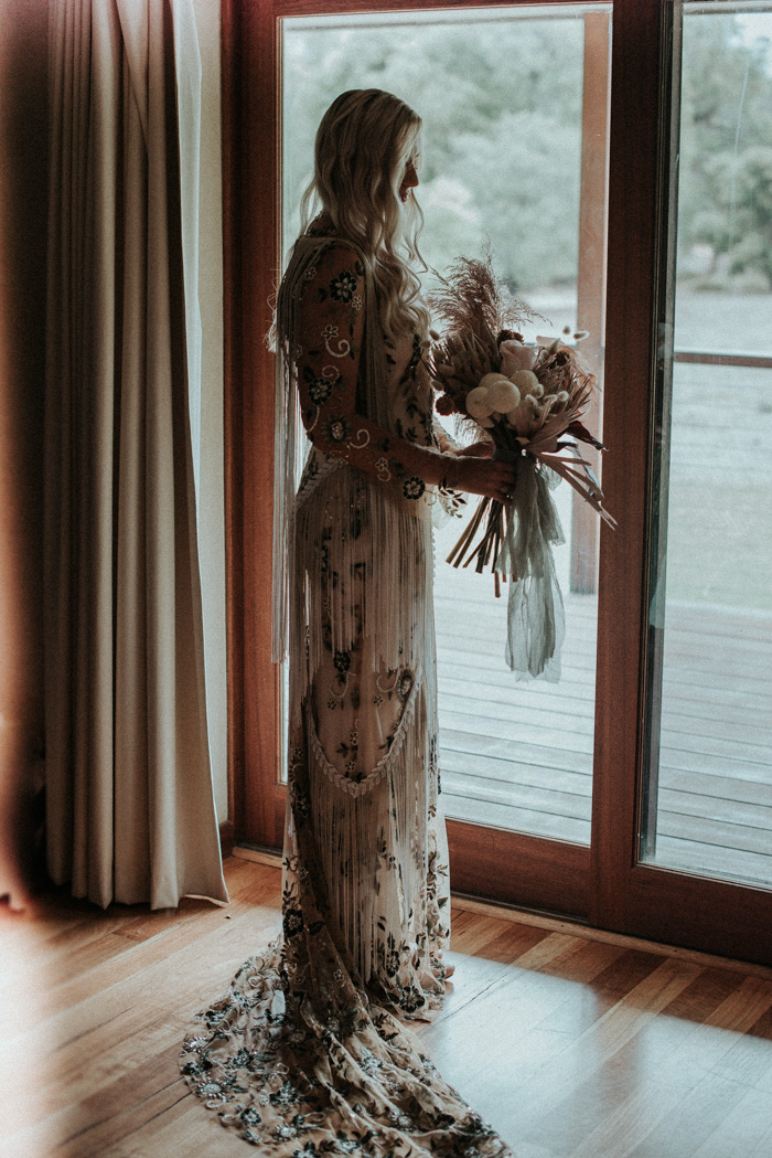 Ultra Glam Neutral-Colored Wedding at Solitaire Homestead in Western ...