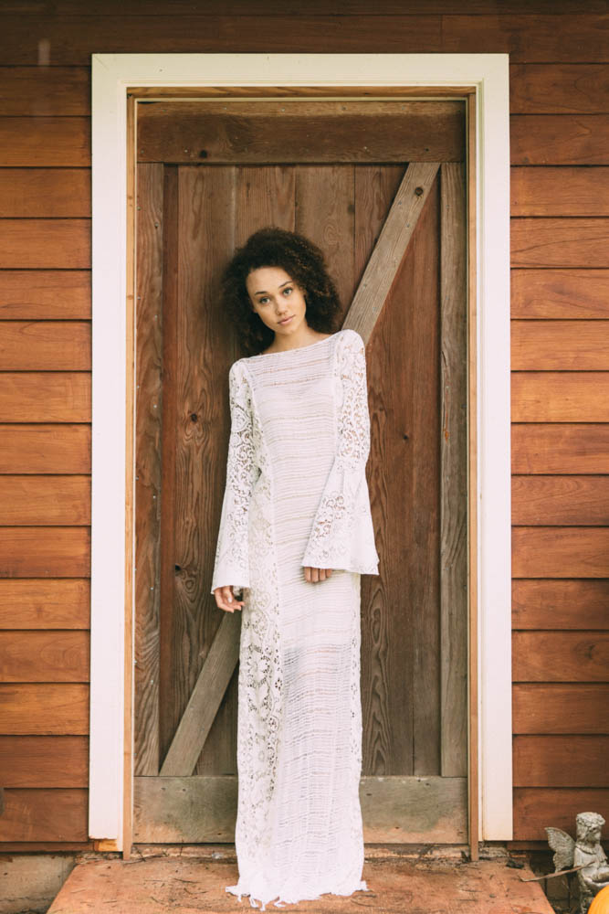 Bohemian Bridal Style Featuring Joelle Perry | Junebug Weddings