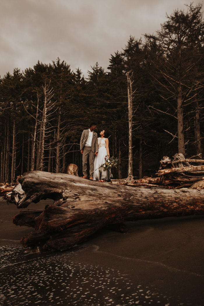 This La Push Elopement Inspiration Along the Washington Coast Couldn't ...