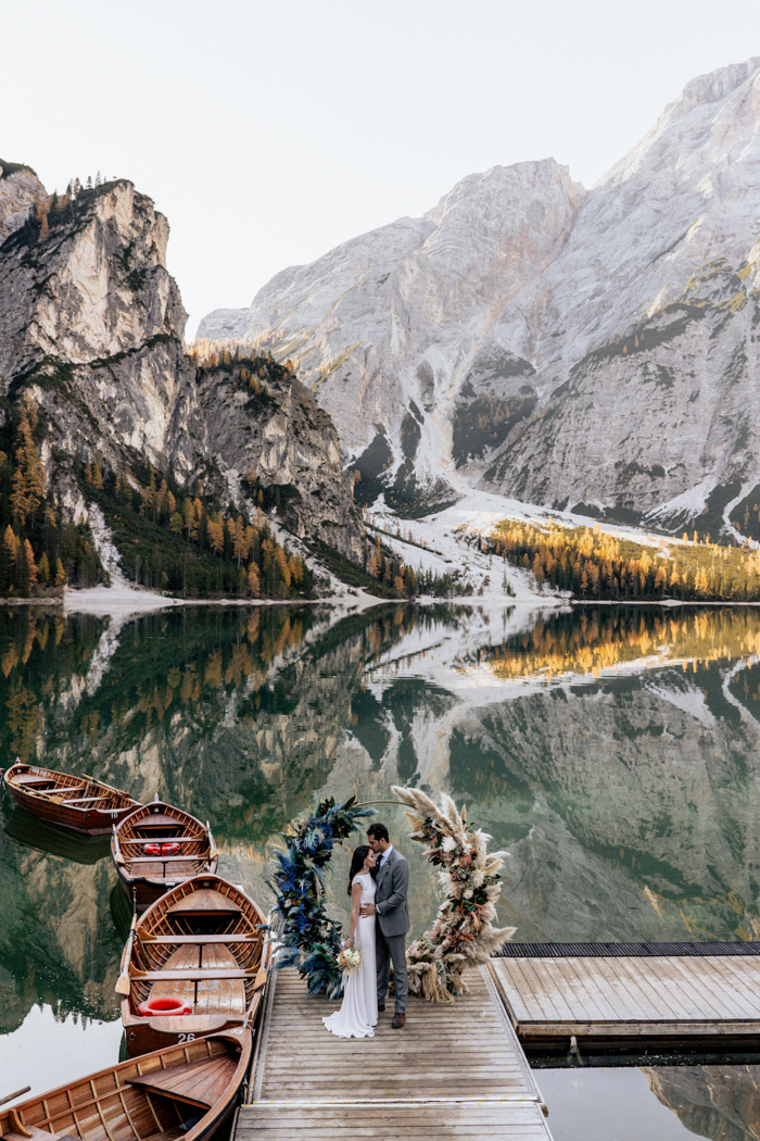 15+ Wedding Arch Ideas For Your Wedding Ceremony | Junebug Weddings