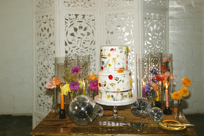 wedding cakes | Junebug Weddings