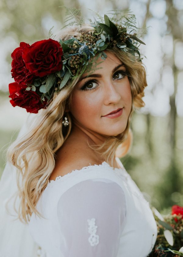 30 Unboring Floral Crowns for Stylish Brides | Junebug Weddings