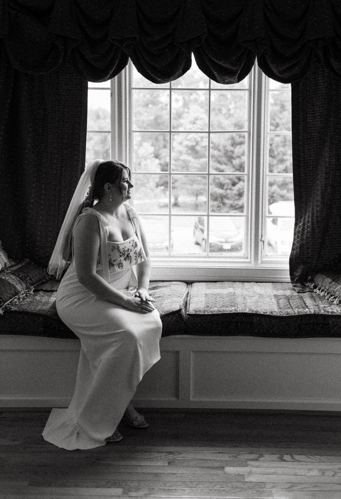 Uniquely Vintage Green Prairie Sod Farms Wedding | Junebug Weddings