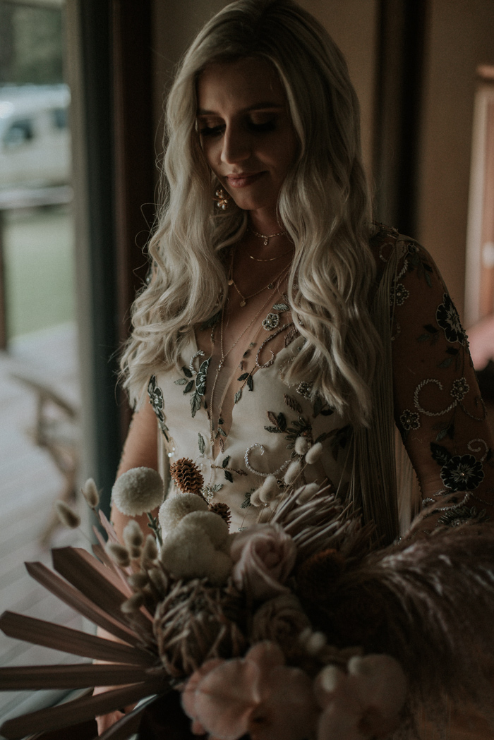Ultra Glam Neutral-Colored Wedding at Solitaire Homestead in Western ...