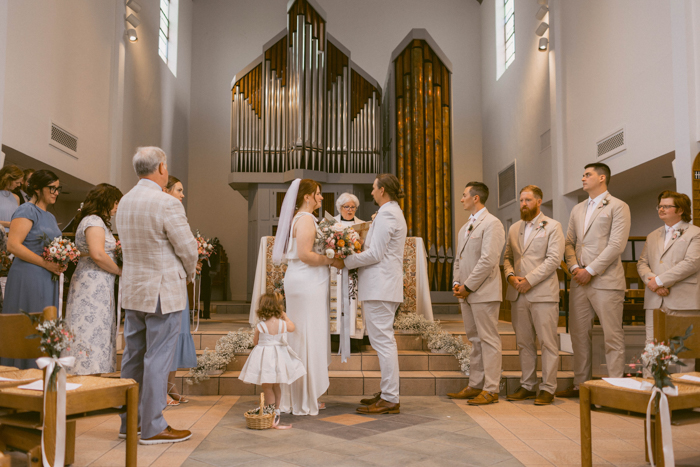 Uniquely Vintage Green Prairie Sod Farms Wedding | Junebug Weddings