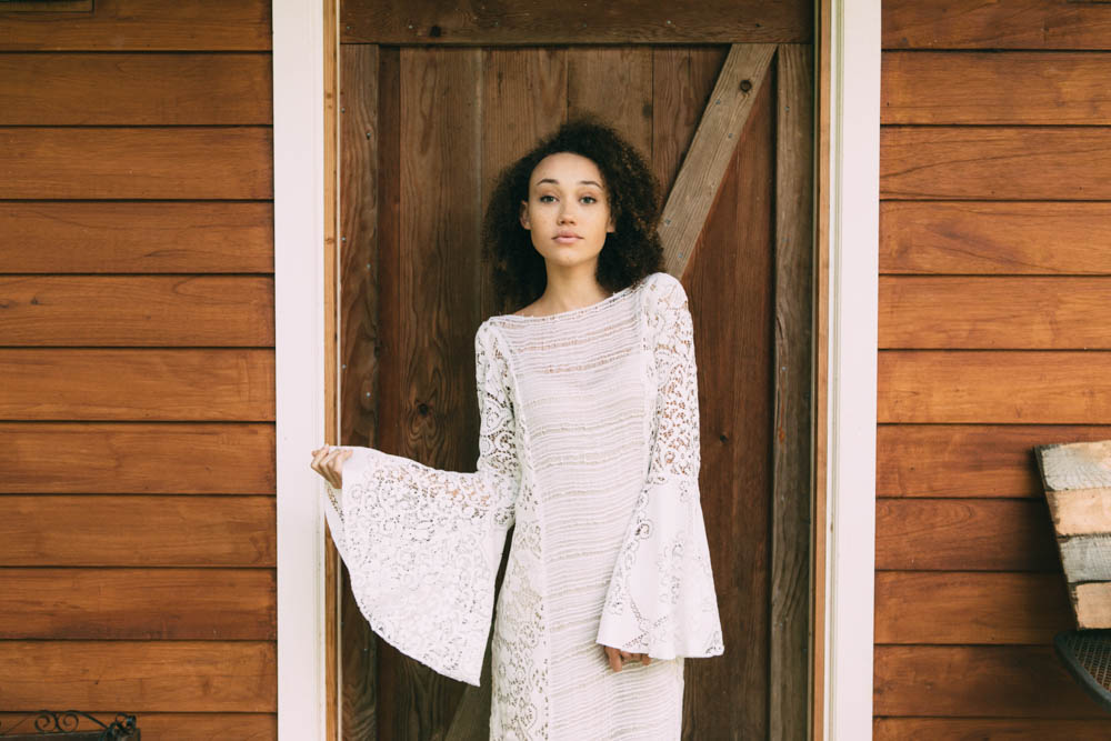 Bohemian Bridal Style Featuring Joelle Perry | Junebug Weddings