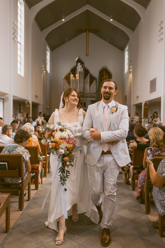 Uniquely Vintage Green Prairie Sod Farms Wedding | Junebug Weddings
